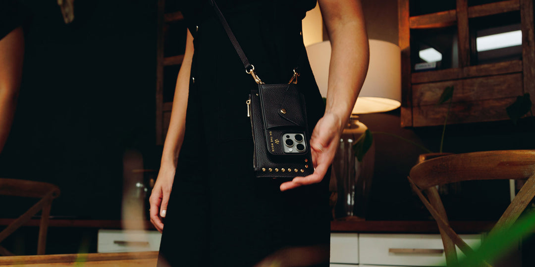 W On The Move | Premium Leather Phone Covers & Straps – Woman On The Move